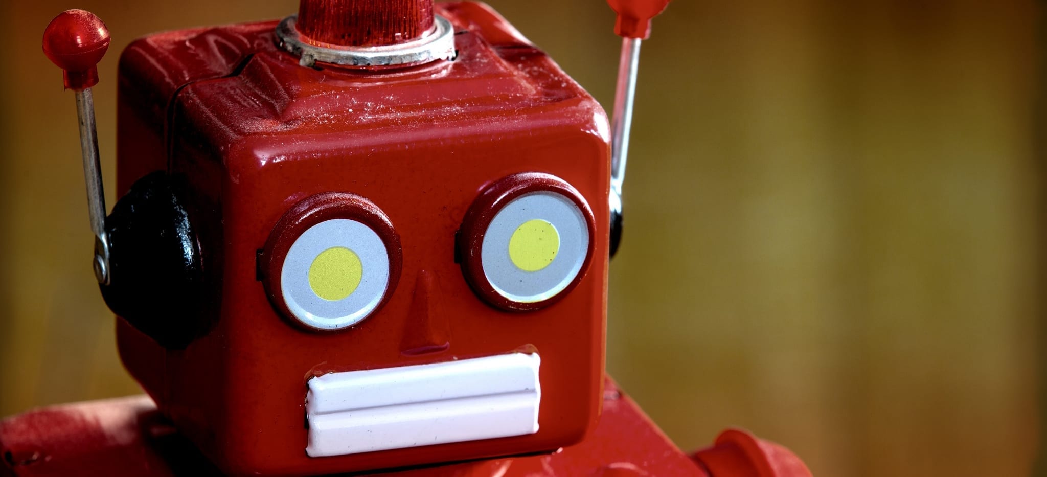 Retro red tin robot toy | Digital Sea Digital Marketing